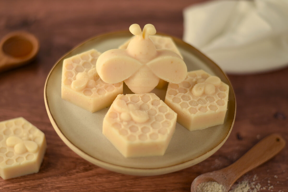 Honey and Oatmeal Cold Process Soap Recipe – Lovin Soap Studio